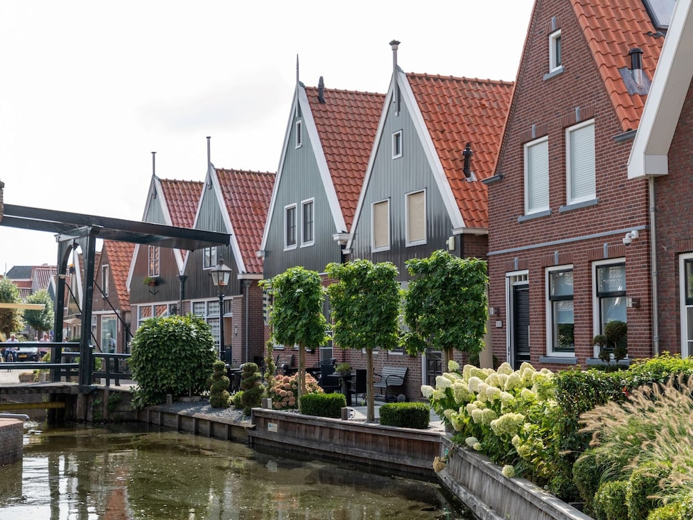 Restyled Apartment On The Markermeer - Volendam