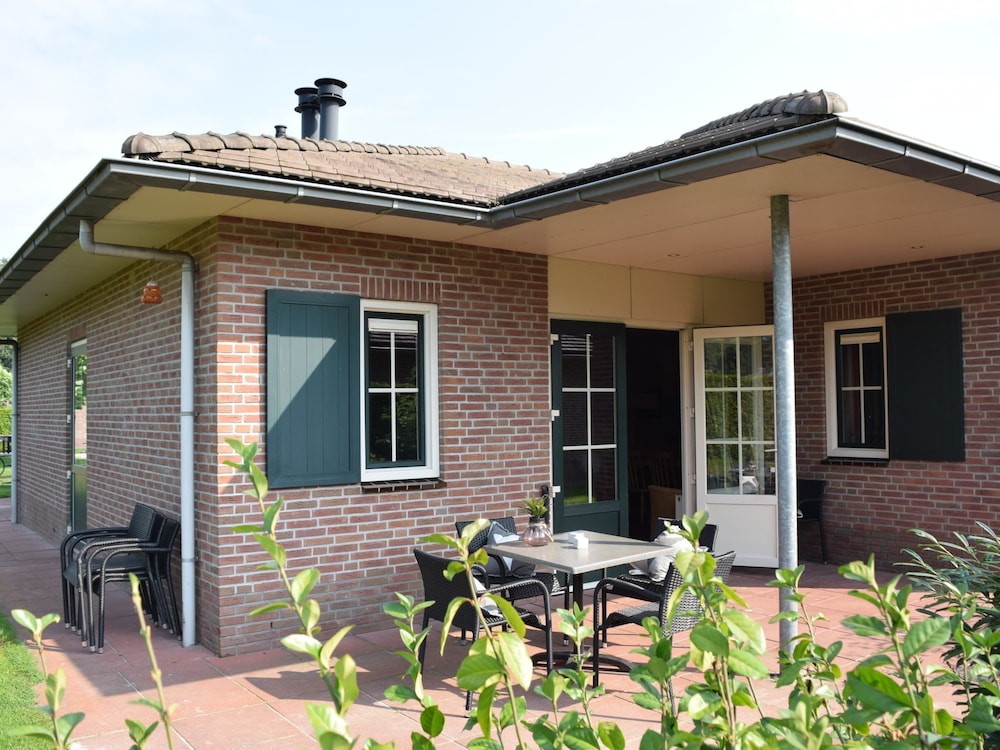Comfortable Bungalow Near The Veluwe - Nijkerk