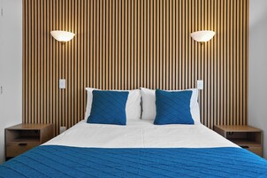 Apartamento Familiar | Cortinas/cortinados opacos, Wi-fi grátis, roupa de cama fornecida 