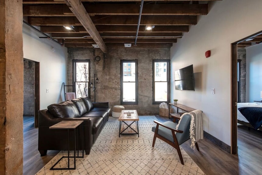 Executive Suite With King Bed And Fast Wi-fi - Washington