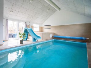 Casa | Piscina | Piscina interior, piscina exterior 