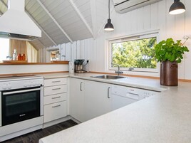 Casa | Cozinha privada | Um frigorífico, um micro-ondas, uma placa de cozinha 