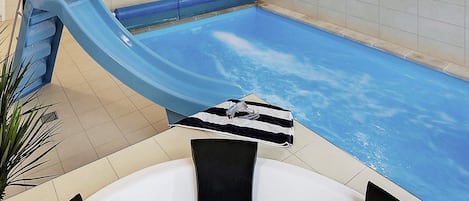 Casa | Piscina | Piscina interior, piscina exterior