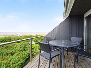 Casa | Vista para a água