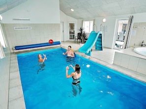 Casa | Piscina | Piscina interior, piscina exterior