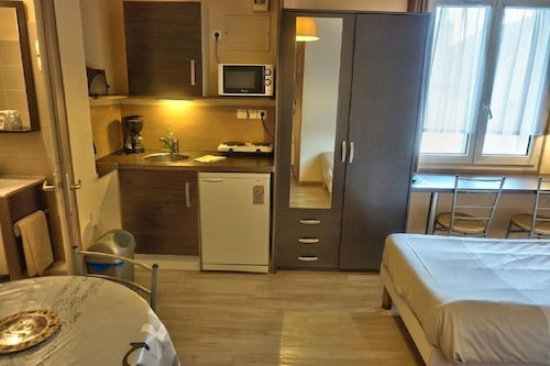 Apartment 4 People - Caen