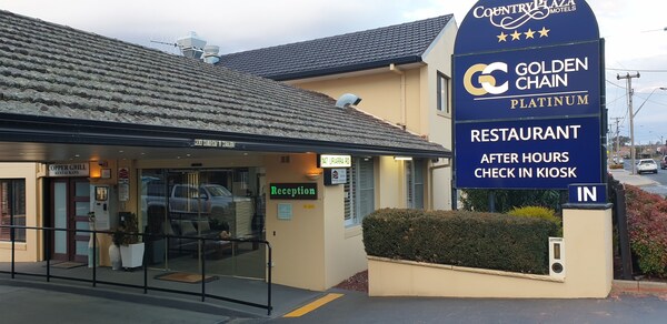 Country Plaza Queanbeyan - Queanbeyan