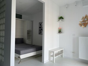 Suíte estúdio superluxo, para não fumantes, vista para o lago | Roupas de cama premium, edredons de pluma, camas com colchões pillow-top