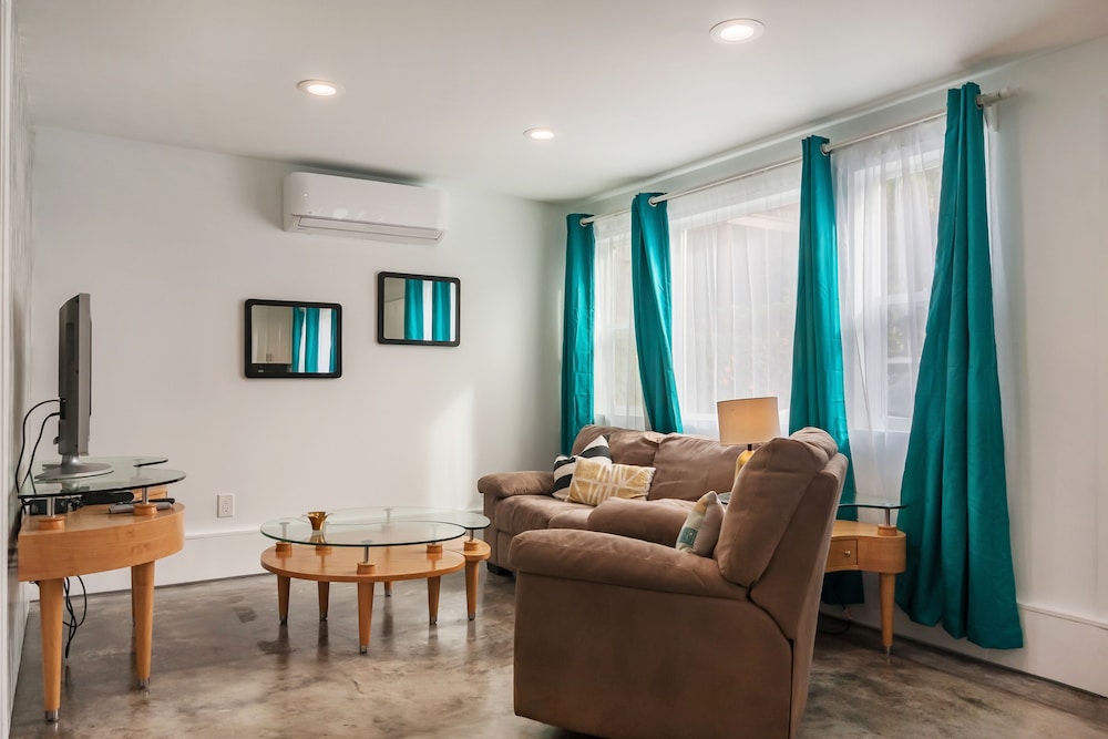 Hip 2 Bedroom Walk To Restaurants And Public Transit - 오클랜드