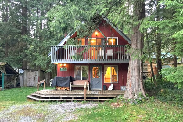Mt Baker Rim Cabin 63 - A Traditional Ski Chalet Pet Friendly Free Wi-fi - Glacier, WA