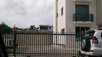 Apartamento, 1 quarto, sacada, vista para a montanha | Estacionamento | Estacionamento grátis sem manobrista