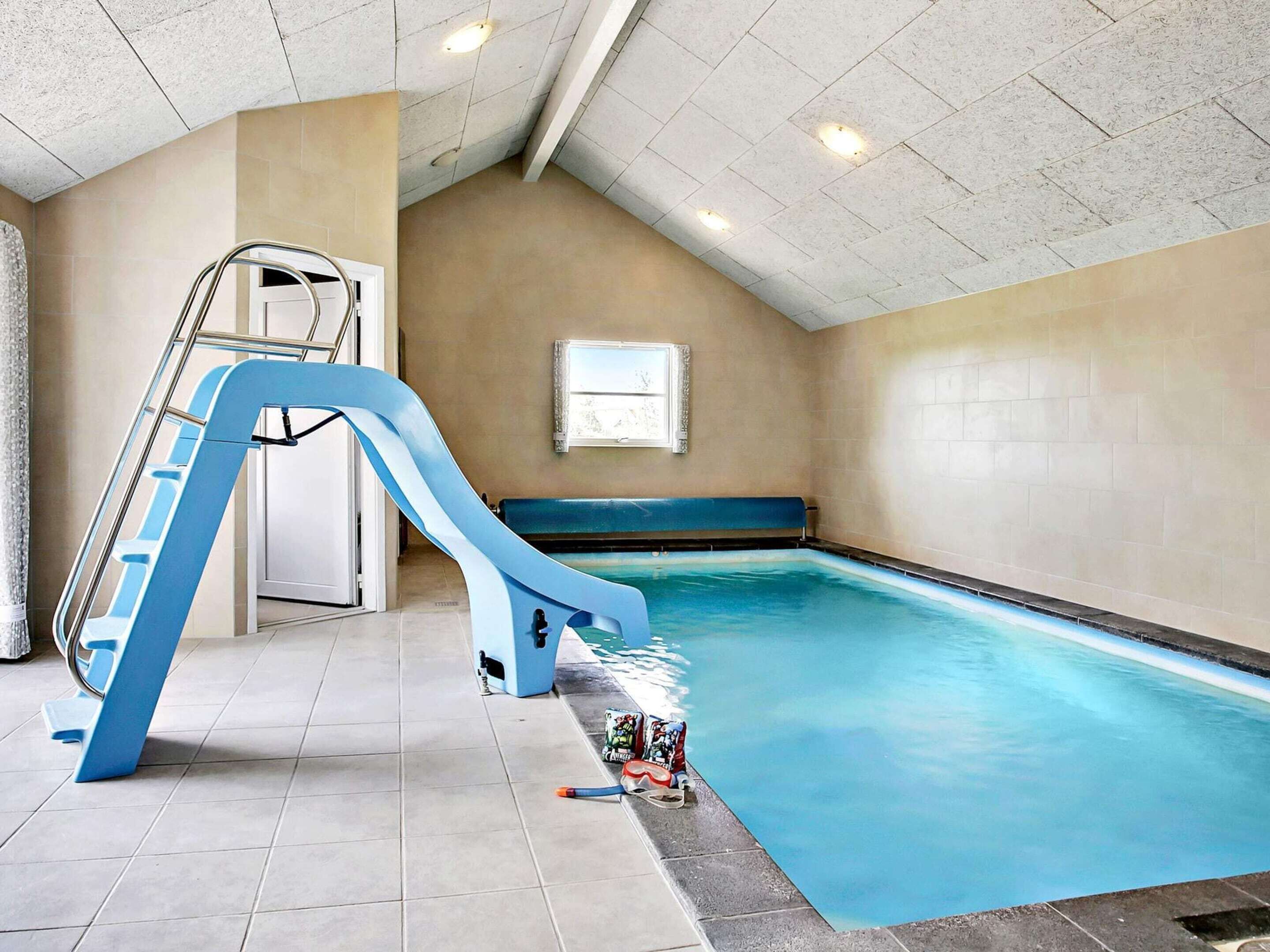 Casa | Piscina | Piscina interior, piscina exterior 