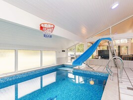 Casa | Piscina | Piscina interior, piscina exterior 