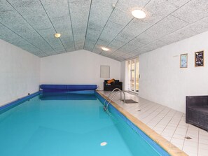 Casa | Piscina | Piscina interior, piscina exterior 