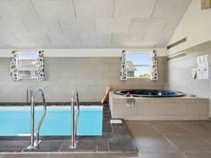 Casa | Piscina | Piscina interior, piscina exterior 