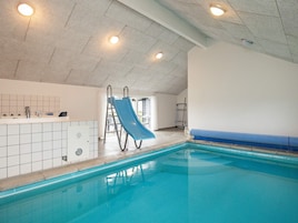 Casa | Piscina | Piscina interior, piscina exterior