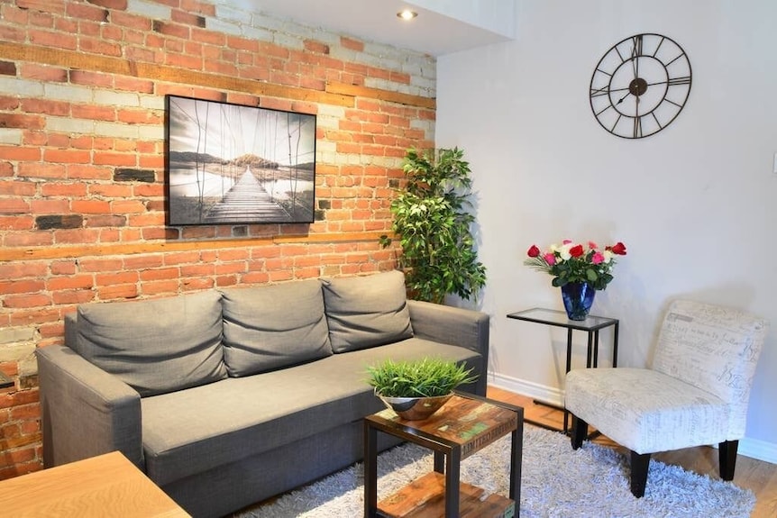 Sunny Top Floor - Terrace - 4 Bedrooms + 3 Bathrooms - Wifi + Possible Parking! - Montreal