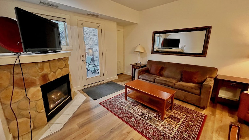 Silver Rock 2 Bedroom, Spacious. - Fernie