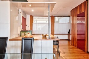 Estúdio | Refeições no quarto