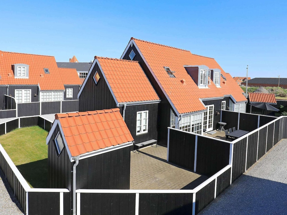 Comfortable Holiday Home In Jutland With Hot Tub - Skagen