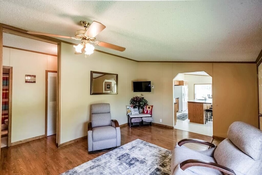 The Family Oasis Just 6 Miles From Holiday World - Santa Claus, IN