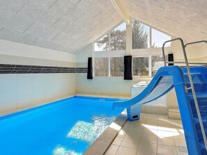 Casa | Piscina | Piscina interna, piscina externa