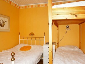3 quartos, com mobília individualizada 