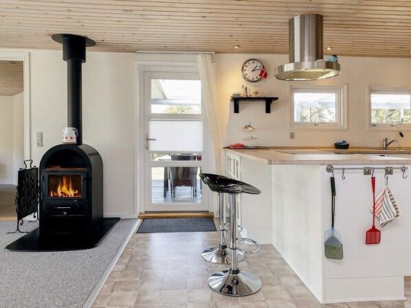 Casa | Cozinha privada | Cadeirão de bebê