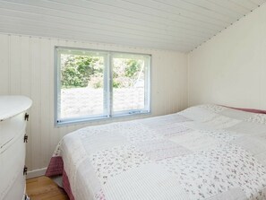 3 quartos, berços/camas para crianças 