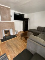 Apartamento | Sala de estar | TV de ecrã plano, Netflix, Hulu, serviços de streaming 