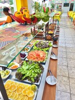 Café da manhã completo grátis todos os dias