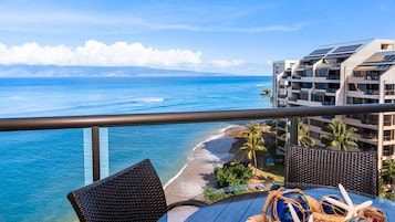 Apartamento em Condomínio Fechado, 2 quartos | Praia | Na praia