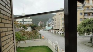 Casa | Vista para a rua