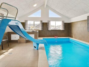 Casa | Piscina | Piscina interior, piscina exterior 