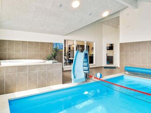 Casa | Piscina | Piscina interior, piscina exterior 