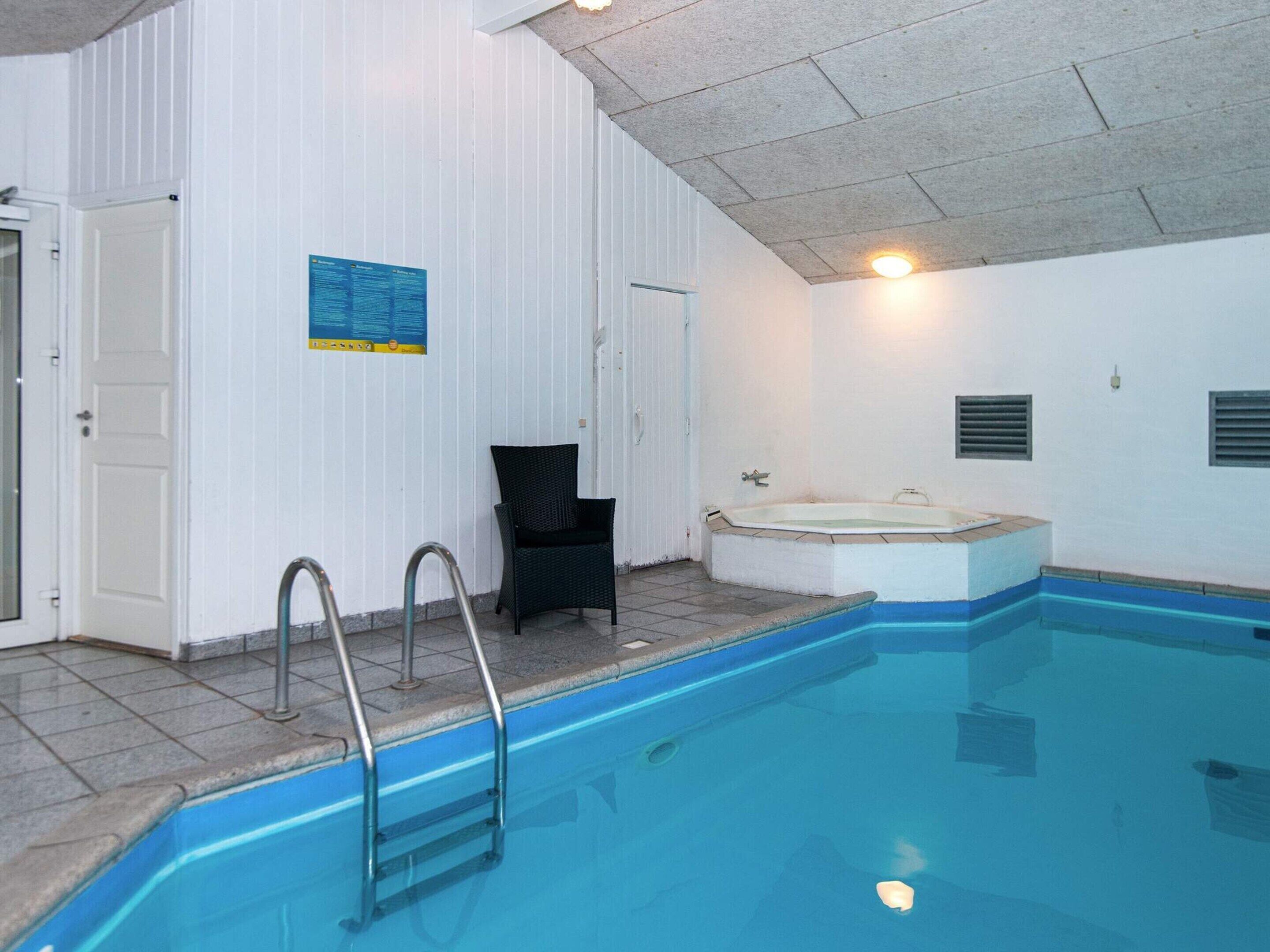 Casa | Piscina | Piscina interior, piscina exterior 