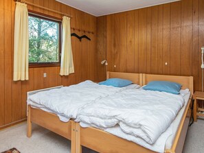 3 quartos, berços/camas para crianças 