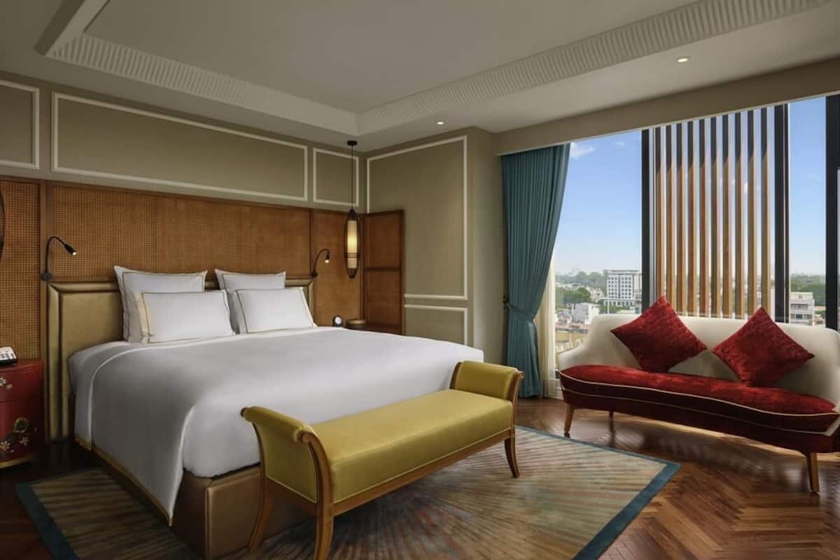Suite Presidencial, acesso ao Club Lounge | Roupa hipoalergénica, cofre no quarto, secretária