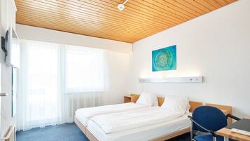 Quarto casal, sacada, vista para o lago | Wi-Fi de cortesia