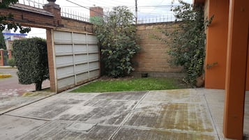 Casa, 4 quartos, para fumantes, varanda | Vista da propriedade