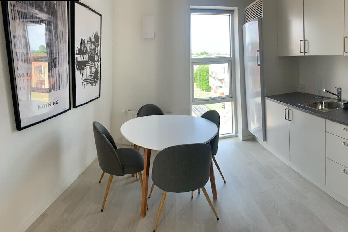 Apartamento, 2 quartos | Cozinha privada | Torradeira, talheres/pratos/utensílios de cozinha