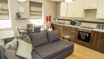 Televisor de ecrã plano de 46 polegadas com canais digitais, televisor