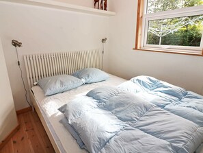 3 quartos, berços/camas para crianças 
