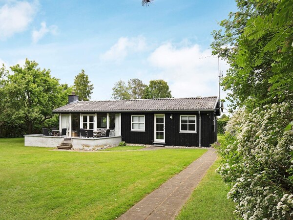 6 Person Holiday Home In Dronningmolle-by Traum - Gilleleje