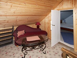 Casa | 5 quartos, com mobília individualizada