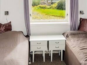 Casa | 4 quartos, individualmente mobiliados