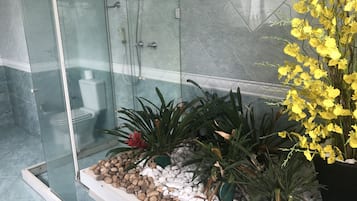 Quarto família | Frigobar, Wi-Fi de cortesia