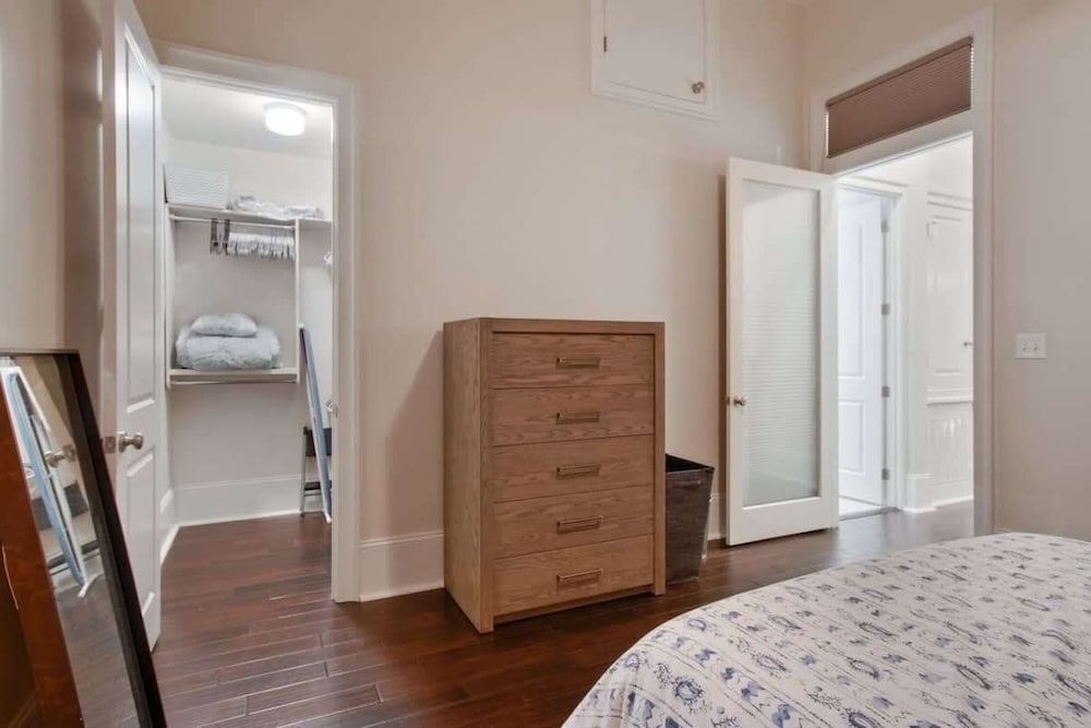 Clean Central Nola 1br Loft By The French Quarter! - Gretna, LA