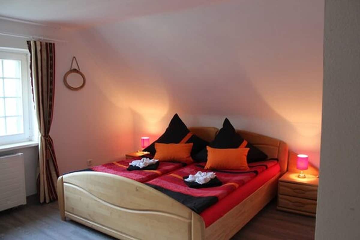 Suite 3 kombinierbar mit Einzelzimmer | Ferro/tábua de engomar, Wi-fi grátis, roupa de cama fornecida 