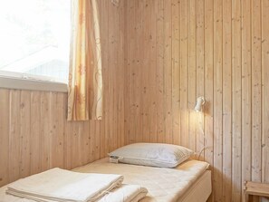 3 quartos, berços/camas para crianças 